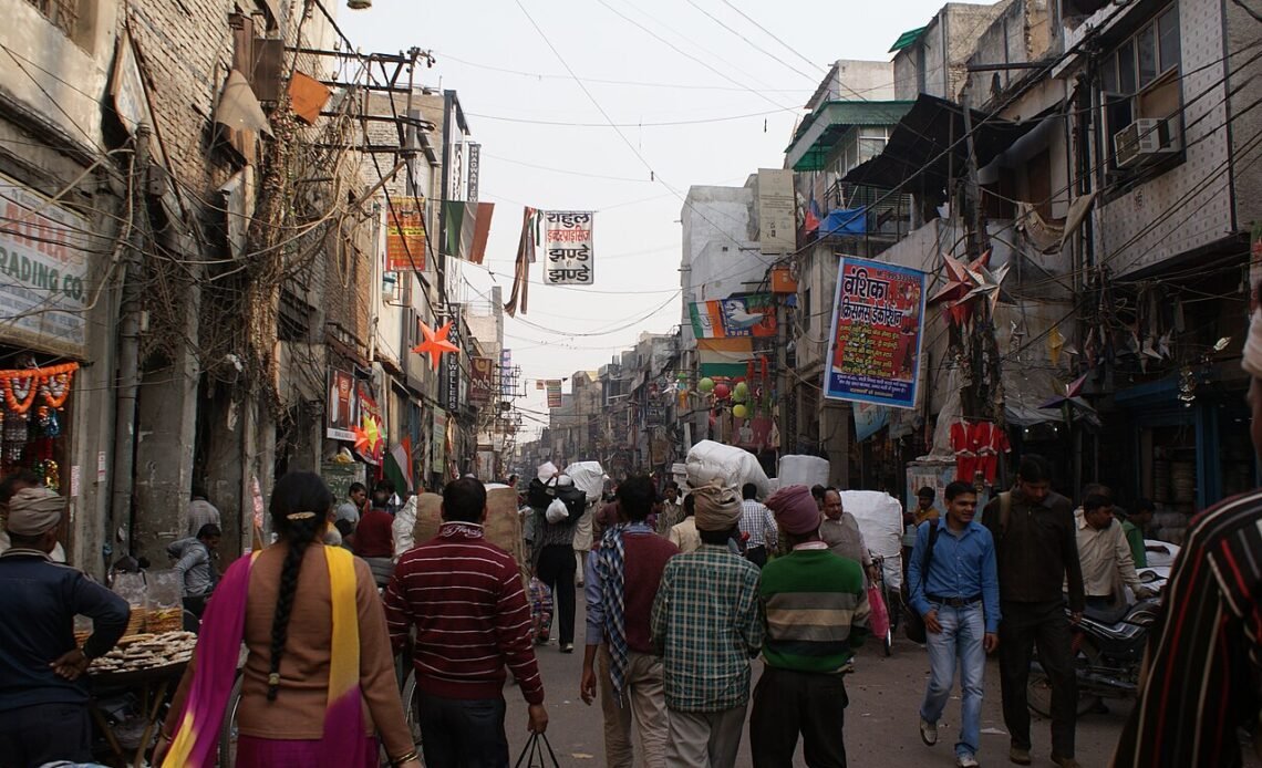 Sadar Bazaar Delhi Market: Timings, Weekly Off, What to Buy & How to Reach